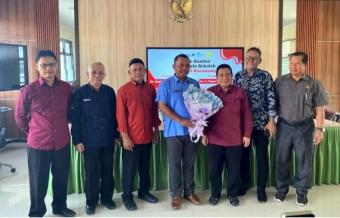 SMAN 2 Karawang Serah Terima Jabatan Dr Epul Saepul S.Pd.i M.Pd Kepada H. Wayat Nurhidayat M.Pd ...